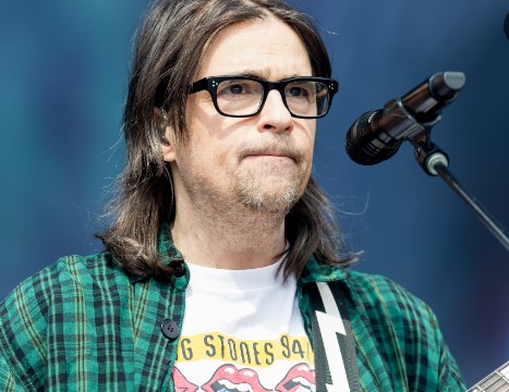 [People Profile] All We Know About Rivers Cuomo Biography: Age, Career ...
