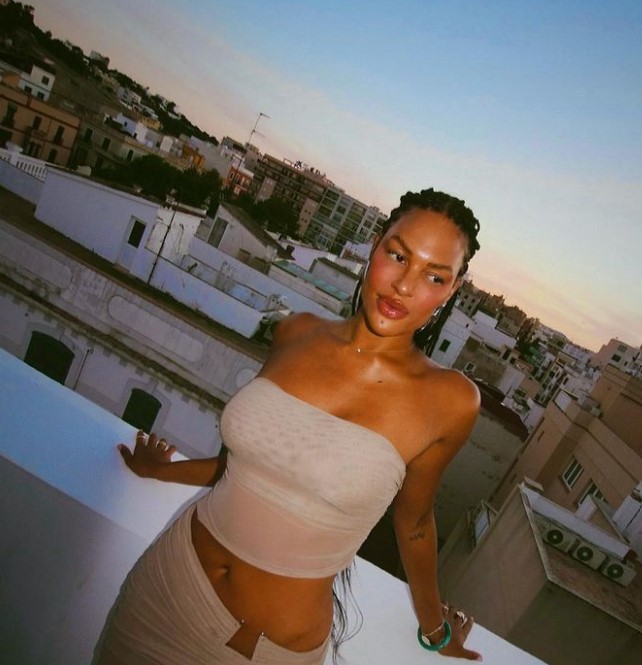 [People Profile] All We Know About Liz Cambage Biography: Age, Career ...